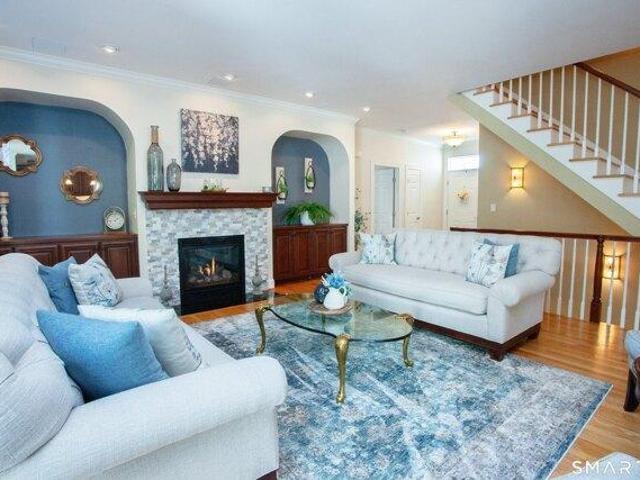 condo with 3 bedroom, Simsbury CT DLS101662287