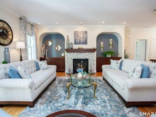 condo with 3 bedroom, Simsbury CT ES104540598