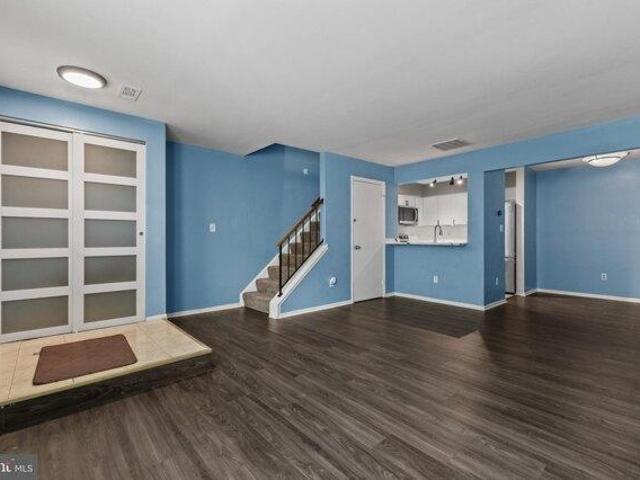 condo with 3 bedroom, Silver Spring MD ES104898604