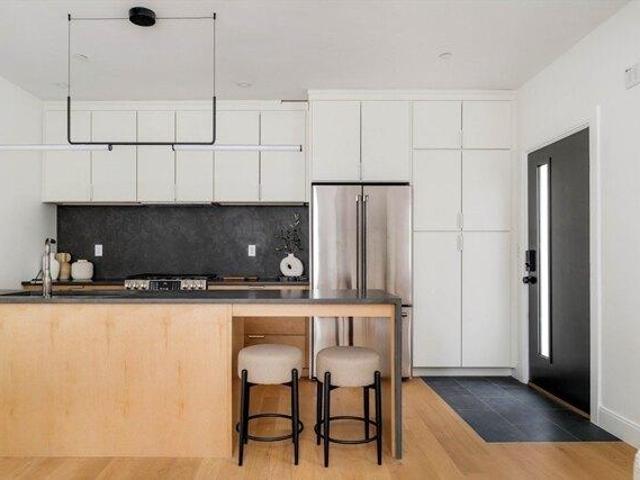 condo with 3 bedroom, Somerville MA DS104010765
