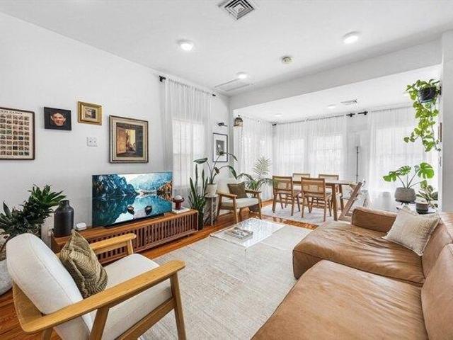 condo with 3 bedroom, Somerville MA ES103436914