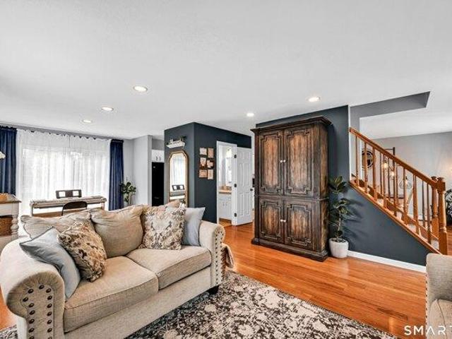 condo with 3 bedroom, South Windsor CT DS103435544