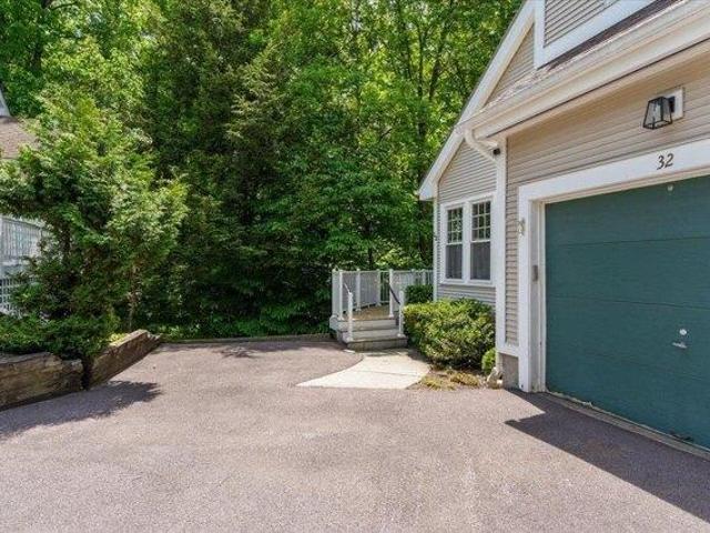 condo with 3 bedroom, South Burlington VT DS103431445