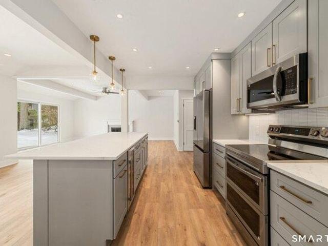condo with 3 bedroom, Southbury CT DS102775818