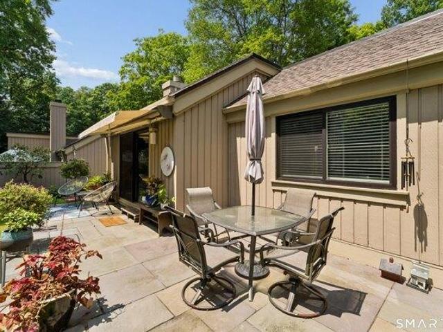 condo with 3 bedroom, Southbury CT ES105127453