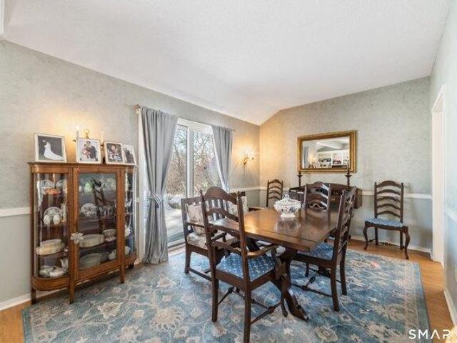 condo with 3 bedroom, Southbury CT ES105141373