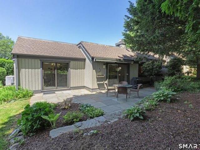condo with 3 bedroom, Southbury CT ES105160959