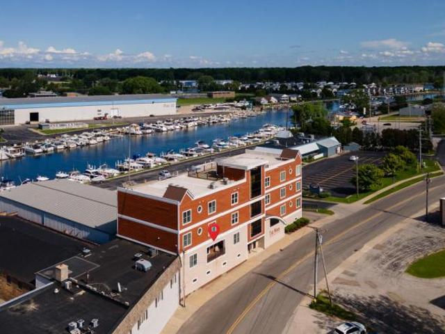 condo with 3 bedroom, St. Joseph MI DS88749763