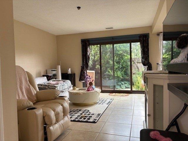 condo with 3 bedroom, Stoughton MA ES104920813