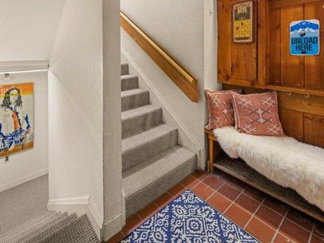 condo with 3 bedroom, Stowe VT ES104542387
