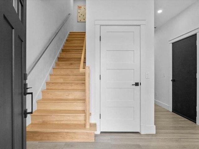 condo with 3 bedroom, Stowe VT ES105172555