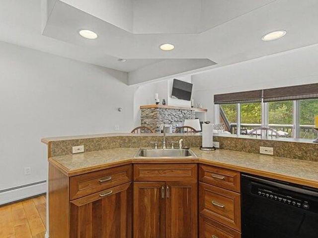 condo with 3 bedroom, Stowe VT ES105124142