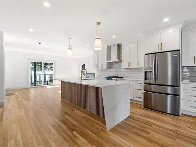 condo with 3 bedroom, Stoneham MA DS102961348