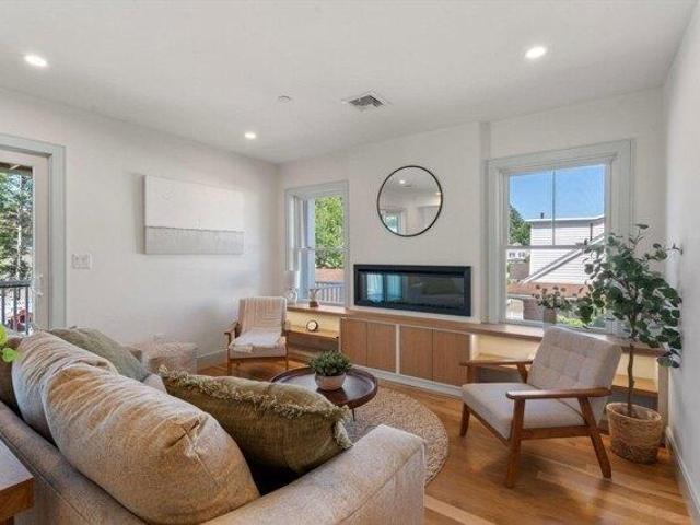 condo with 3 bedroom, Stoneham MA DS104188714