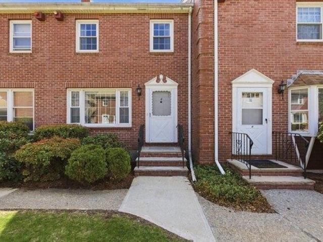 condo with 3 bedroom, Stoneham MA ES102961767