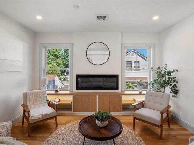 condo with 3 bedroom, Stoneham MA ES104758383