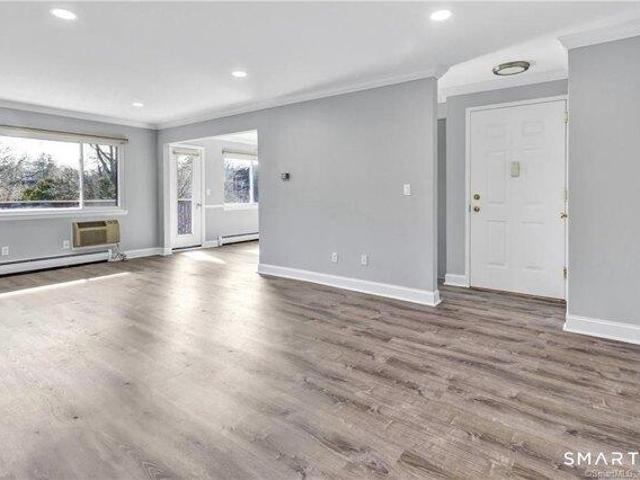 condo with 3 bedroom, Stamford CT ES104791369