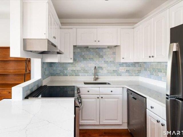 condo with 3 bedroom, Stamford CT ES105160643
