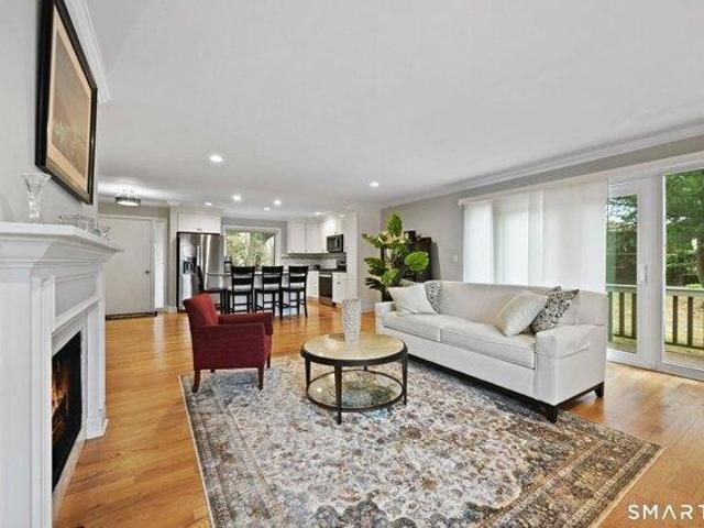 condo with 3 bedroom, Stratford CT DLS102823875