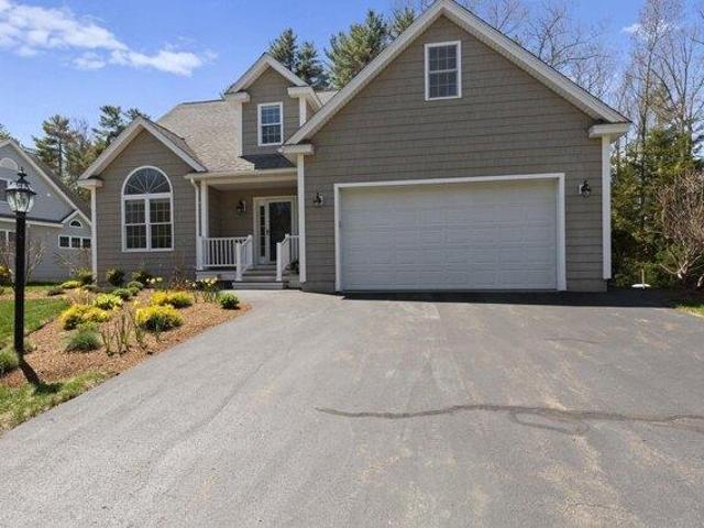 condo with 3 bedroom, Stratham NH DLS102061342