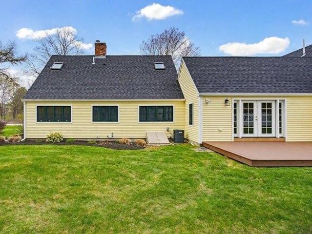 condo with 3 bedroom, Stratham NH ES103037579