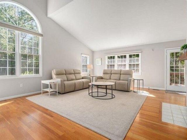 condo with 3 bedroom, Sturbridge MA ES104833911