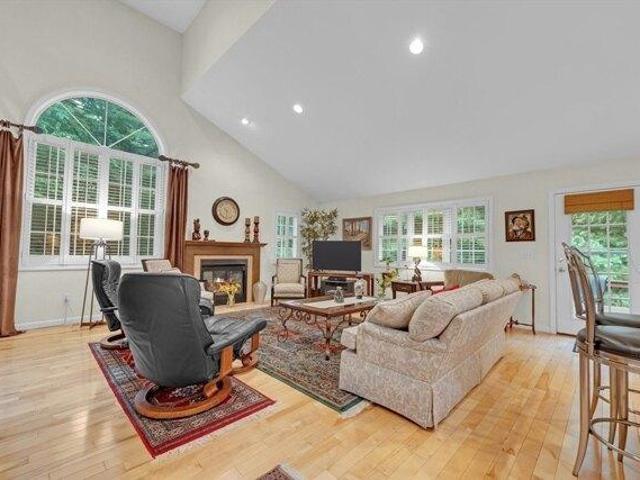 condo with 3 bedroom, Sturbridge MA ES104853197