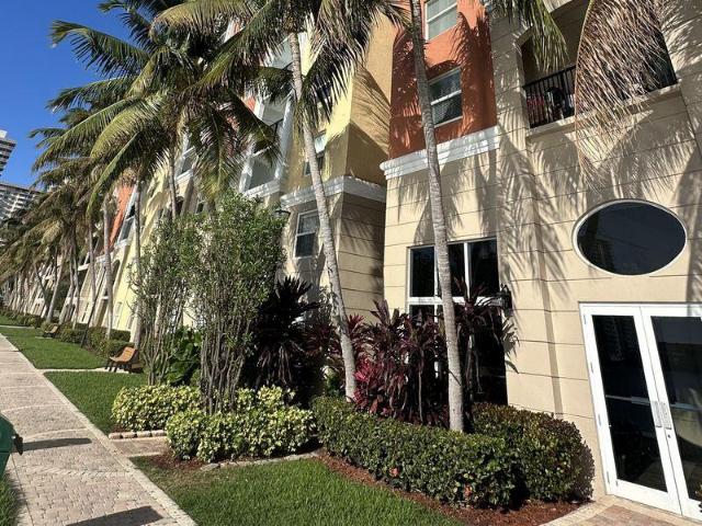 condo with 3 bedroom, Sunny Isles Beach FL ES101012168