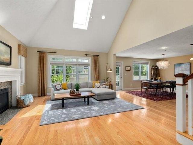 condo with 3 bedroom, Sudbury MA ES104188793