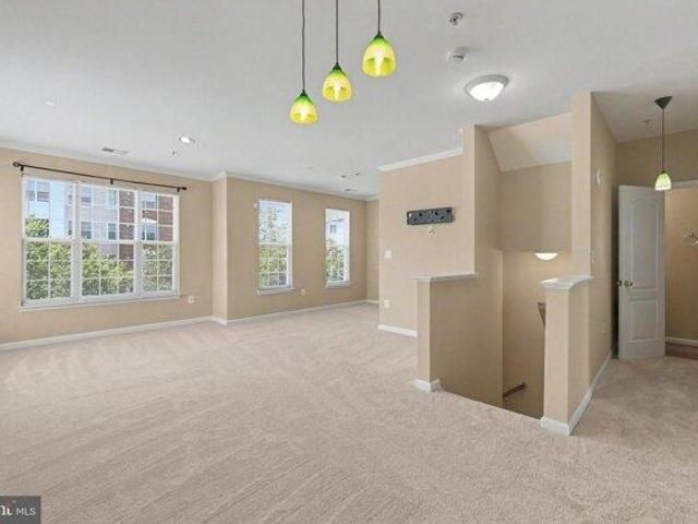 condo with 3 bedroom, Suitland MD ES103623891