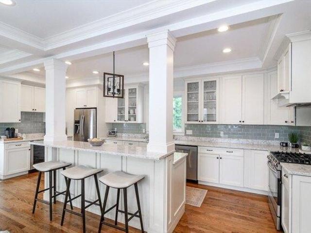 condo with 4 bedroom, Waltham MA DS104332032