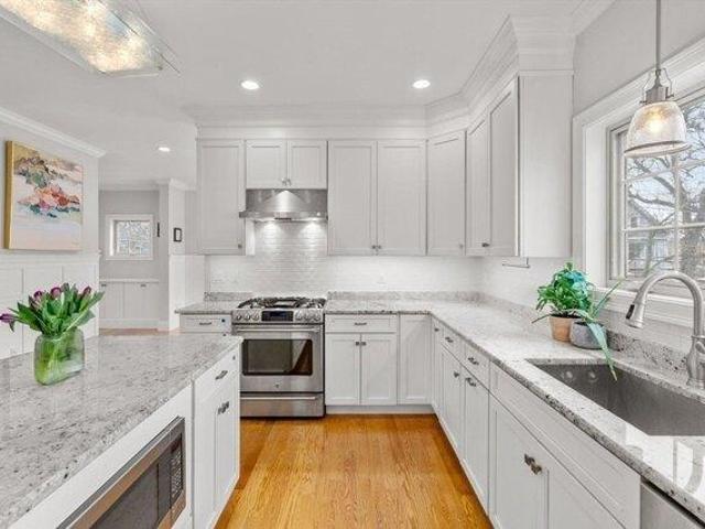 condo with 4 bedroom, Waltham MA DS102595160