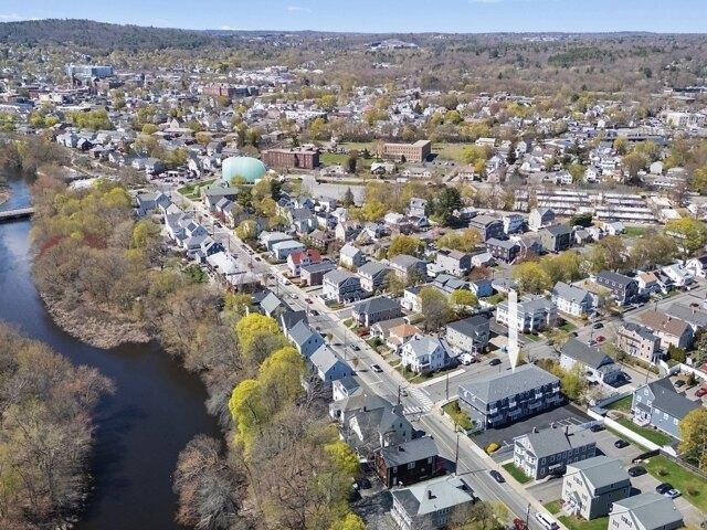 condo with 4 bedroom, Waltham MA ES104150142