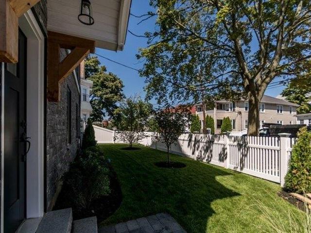 condo with 4 bedroom, Waltham MA ES105172088