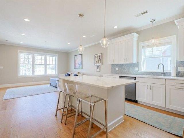 condo with 4 bedroom, Waltham MA ES103072236