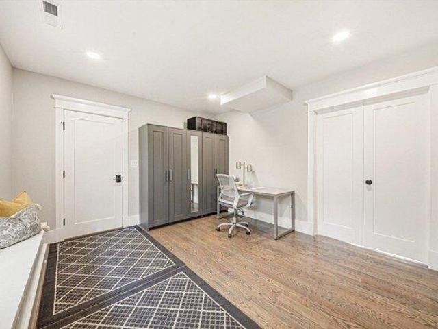 condo with 4 bedroom, Waltham MA ES103432573