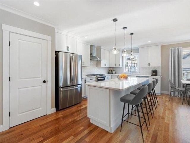 condo with 4 bedroom, Waltham MA ES103889722