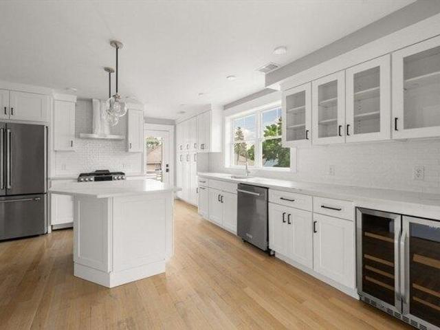 condo with 4 bedroom, Watertown MA DS103442100