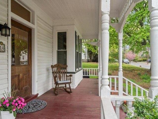 condo with 4 bedroom, Watertown MA ES103442510