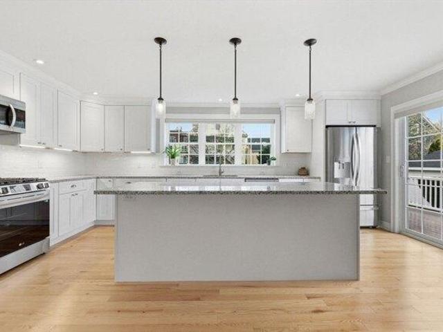 condo with 4 bedroom, Watertown MA ES103496751
