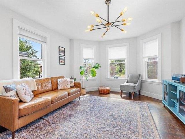 condo with 4 bedroom, Watertown MA ES105080287