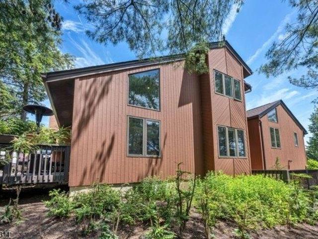 condo with 4 bedroom, West Orange NJ DS103664666