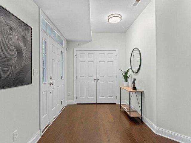 condo with 4 bedroom, Westborough MA ES105109627