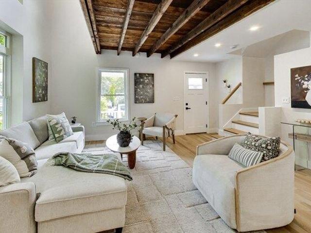 condo with 4 bedroom, Winchester MA DS104076285
