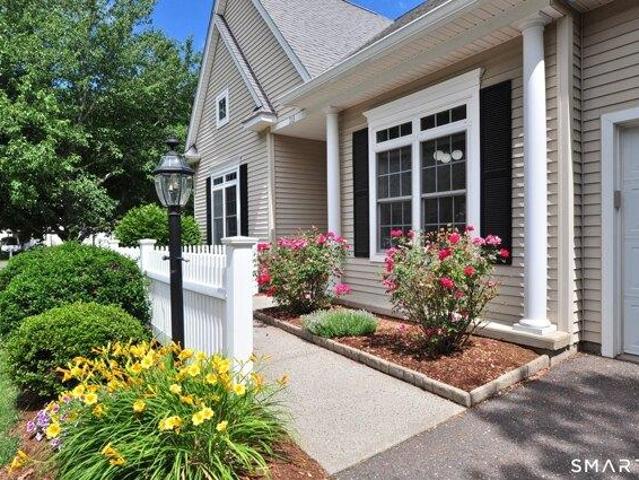 condo with 4 bedroom, Windsor CT DS103436424