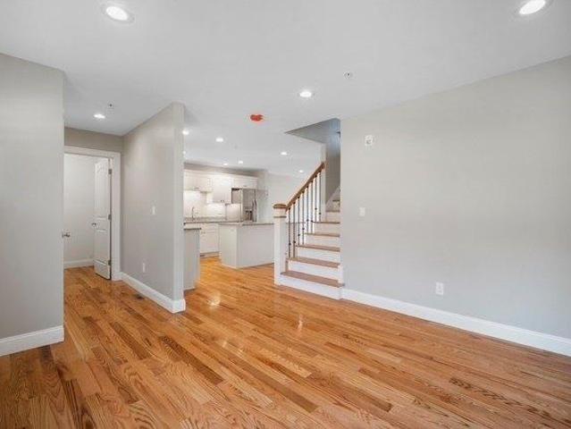 condo with 4 bedroom, Agawam MA ES105041795