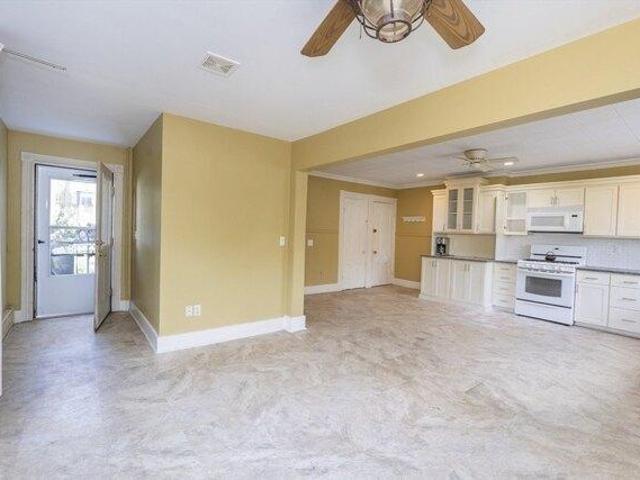 condo with 4 bedroom, Amesbury MA ES103035959