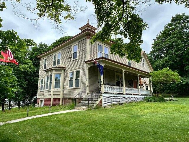 condo with 4 bedroom, Auburn ME ES104831265