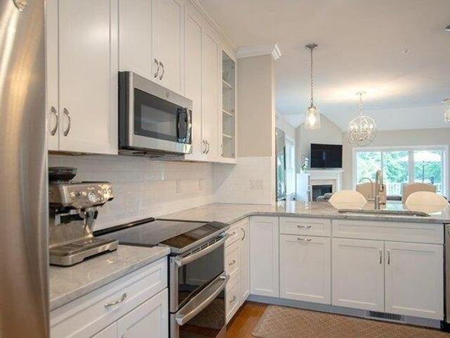 condo with 4 bedroom, Bedford MA ES103621757