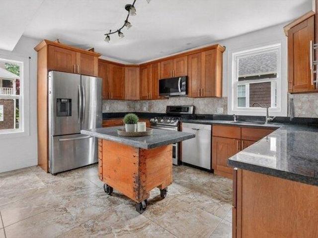 condo with 4 bedroom, Belmont MA DS104078211
